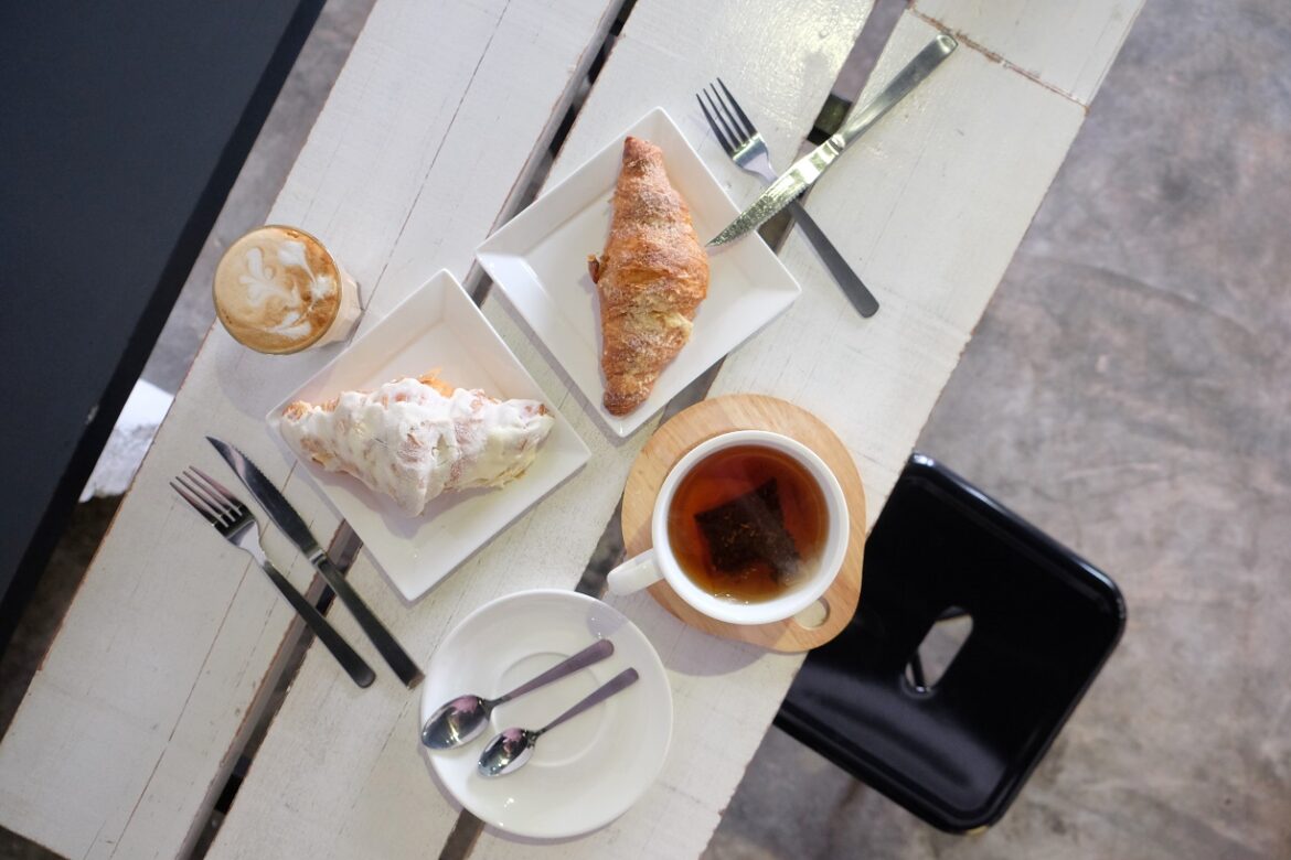 Famous Molten Egg Yolk Croissant @ Le Bread Days, SS15, Subang - I Come ...