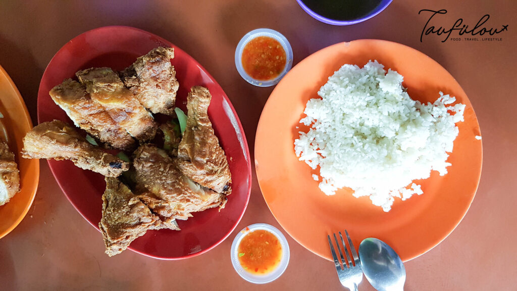 Segambut Fried Chicken Rice - I Come, I See, I Hunt and I Chiak