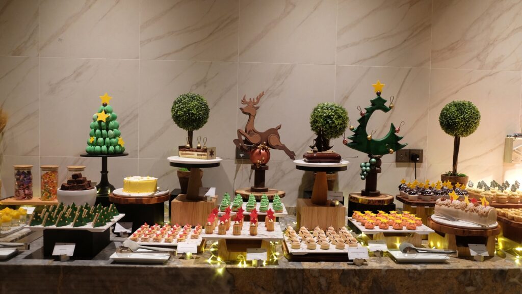 Christmas Buffet with M Resort Hotel, KL - I Come, I See, I Hunt and I ...